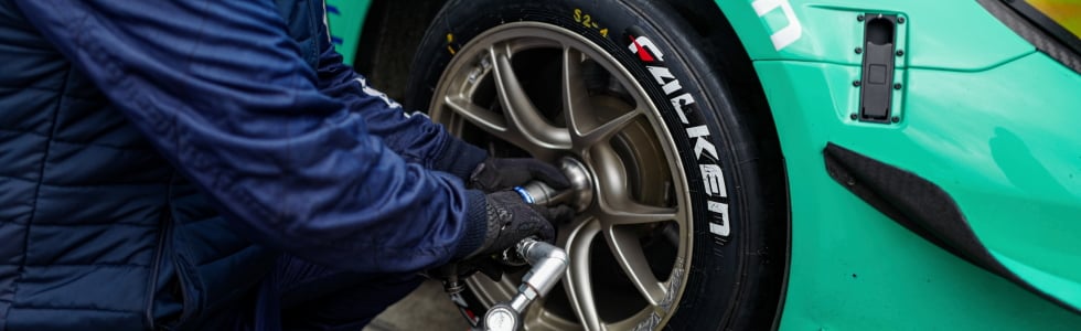 Falken : Le lien entre la voiture et la route - Allopneus.com