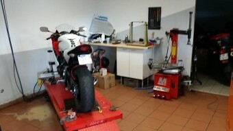 Montage de pneus à Brives-Charensac - MARCO MOTO - Centre de montage ...